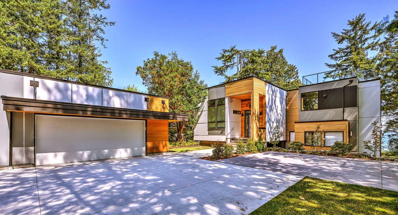 Spectacular Custom Built Modular Home in Cordova Bay
